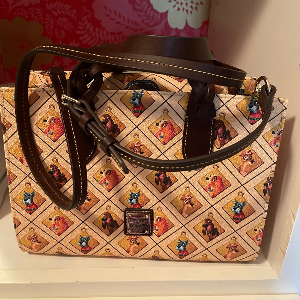 Rare Lady And The Disney Tramp Dooney And Bourke - Gem